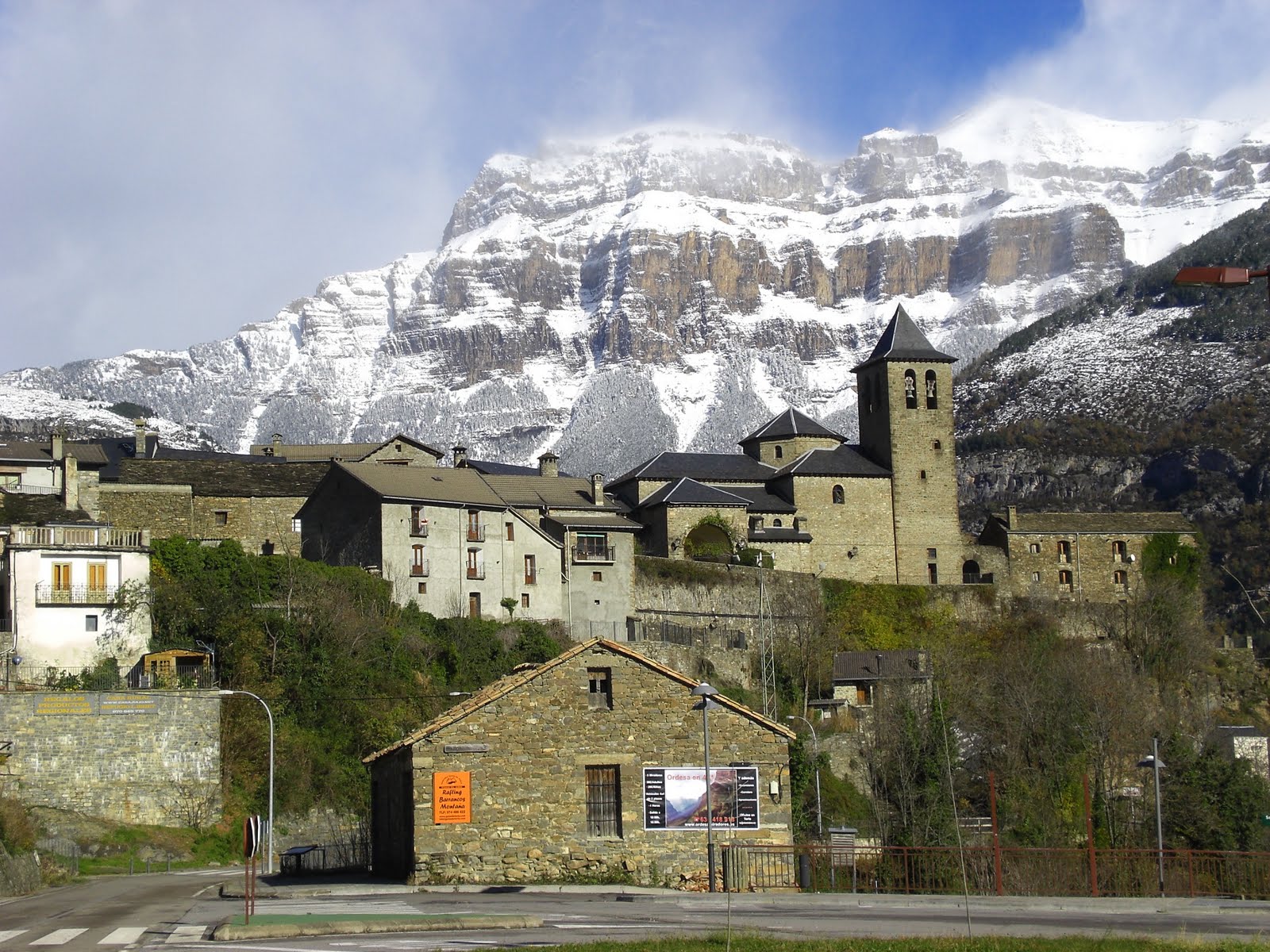 Torla: Portal del Parque Nacional de Ordesa y Monte Perdido