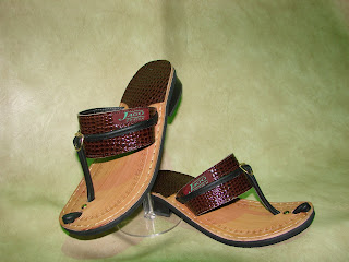 Bila Rumi Dah Mula Menari: Capal: Warisan Bangsa