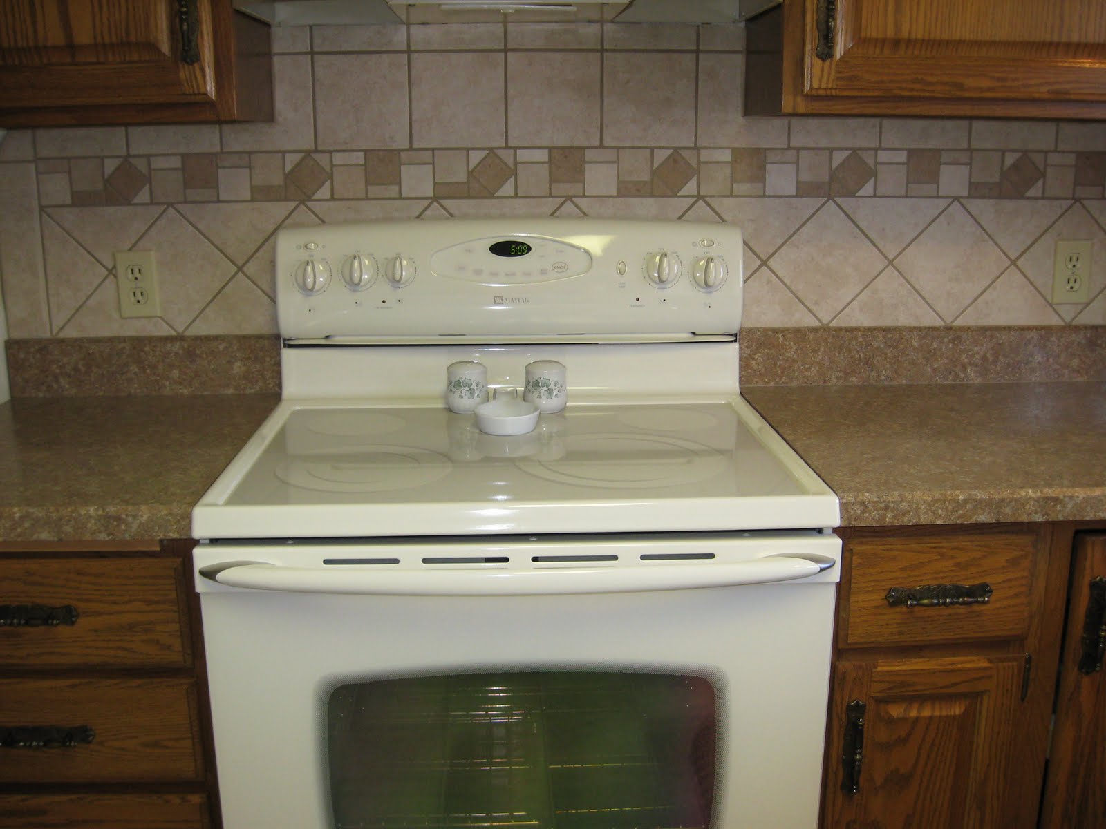 Big Kraut Construction: High Definition Counter Top and Tile Back Splash