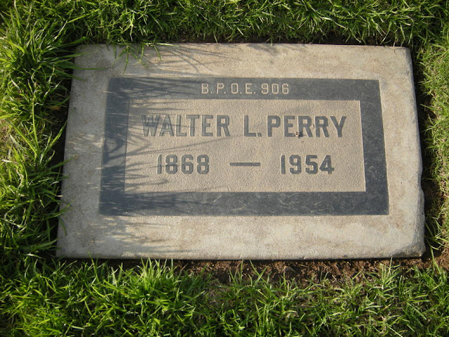 Los Angeles Morgue Files: Character Actor Walter Perry 1954 Woodlawn ...