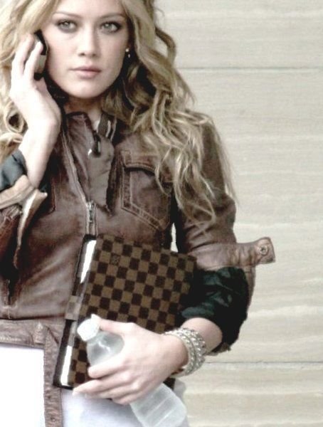 Photos: Celebrities and Fakes: Hilary Duff 2