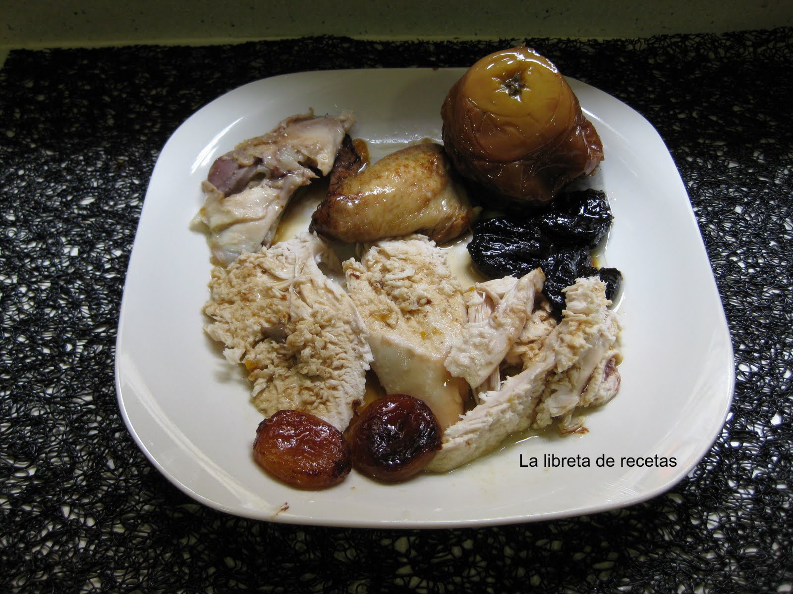 La libreta de recetas: POLLO AL HORNO DEL PAPÁ (CON OREJONES Y CIRUELAS)