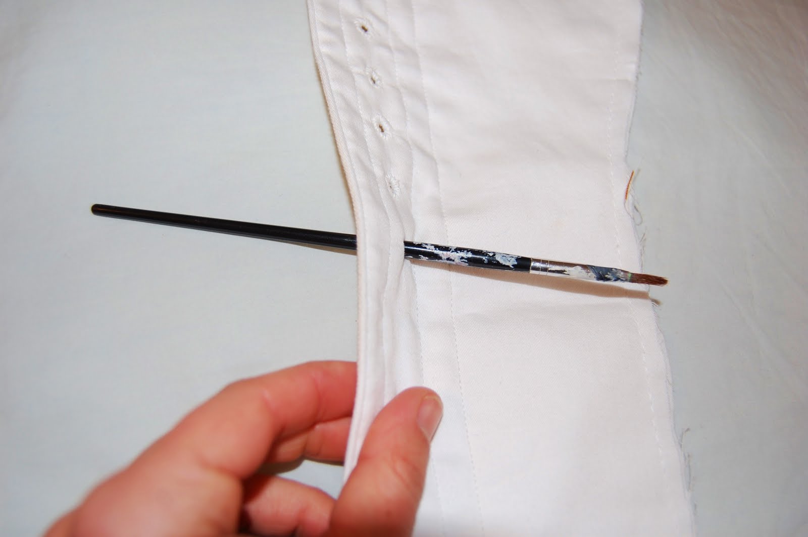 The Story of a Seamstress: Tutorial: Historical Thread Eyelets