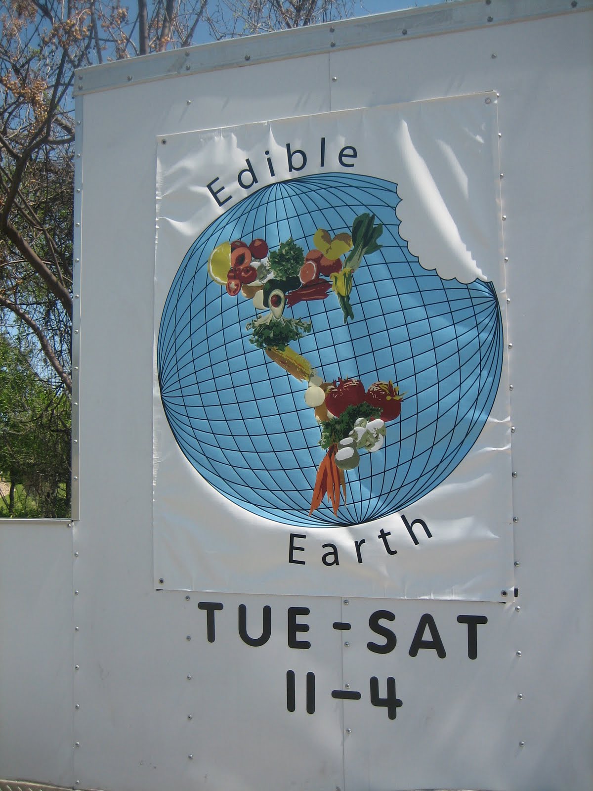 Trailer Food Diaries: Edible Earth