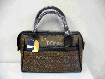 Butik Muslimah Brunei: Handbag Bonia