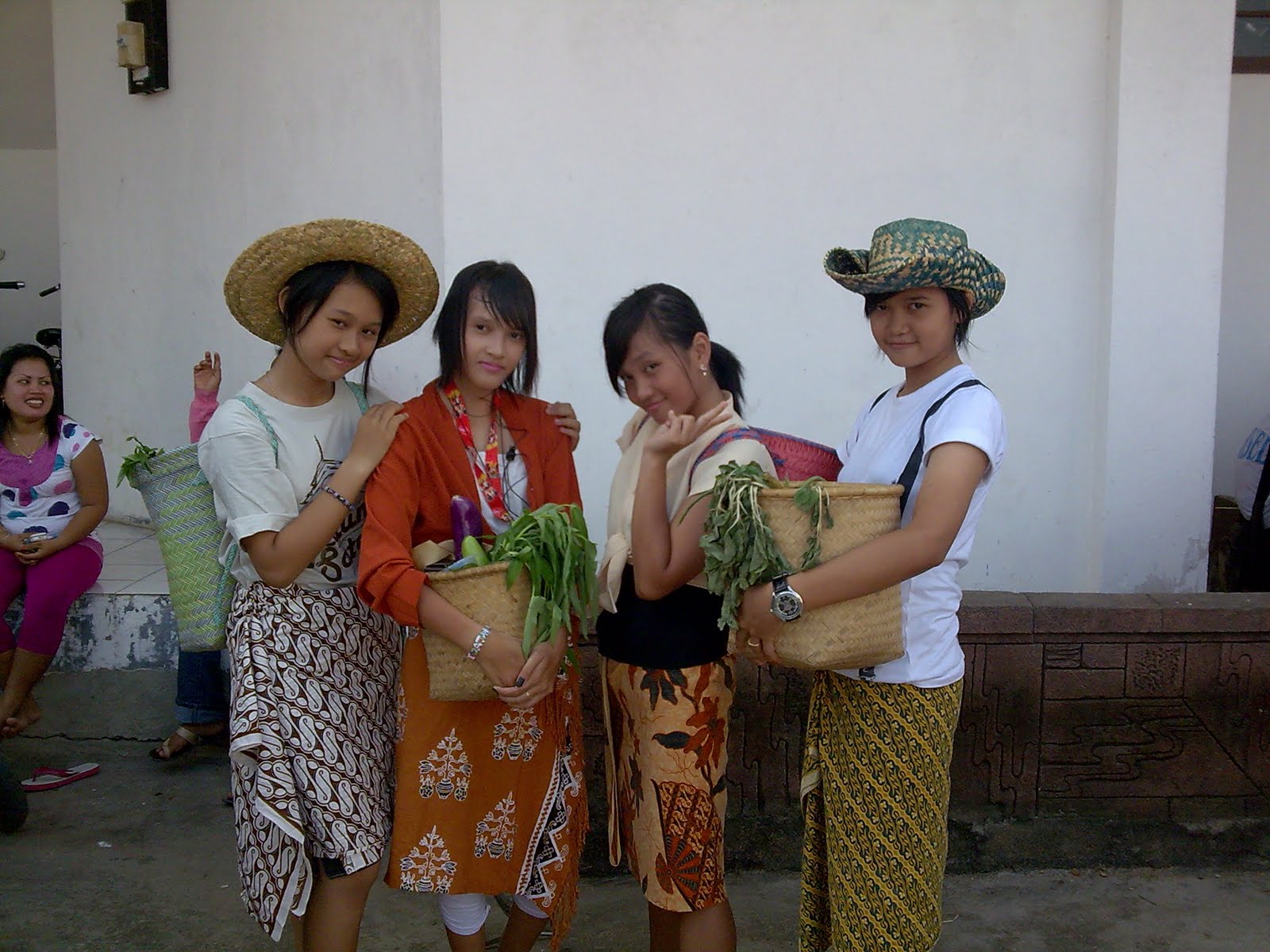 Baju Petani Modern - Desain baju Pengantin Pesta dan Kondangan