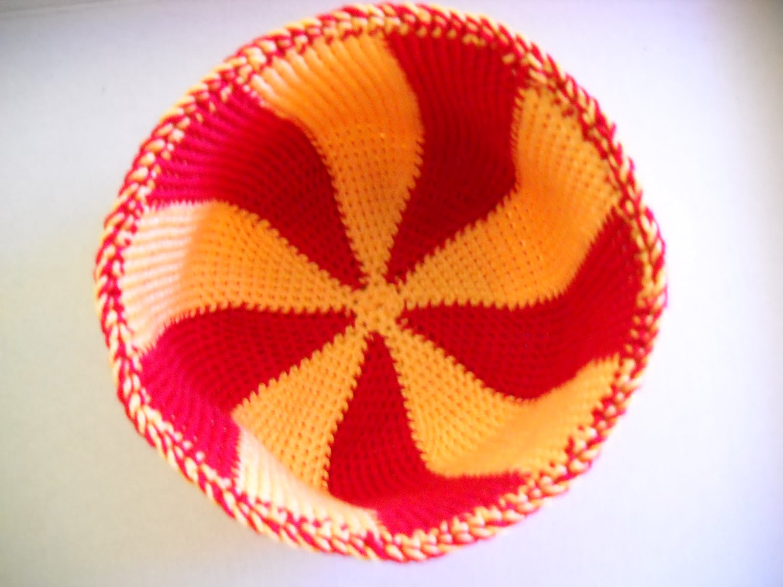 ACCESORII HANDMADE: COSULETE CROSETATE