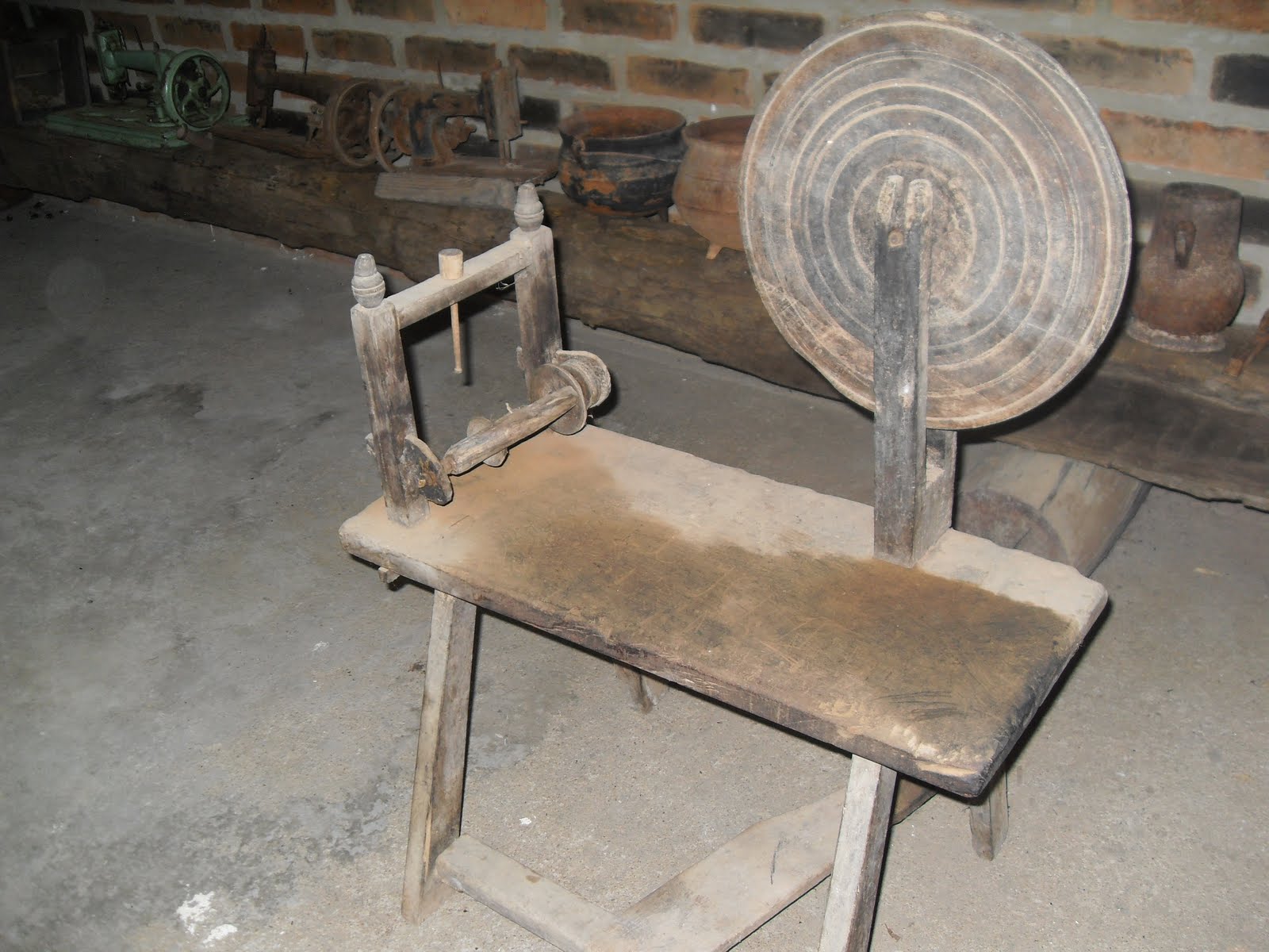 Nossa terra,seus tesouros...: Roda de fiar