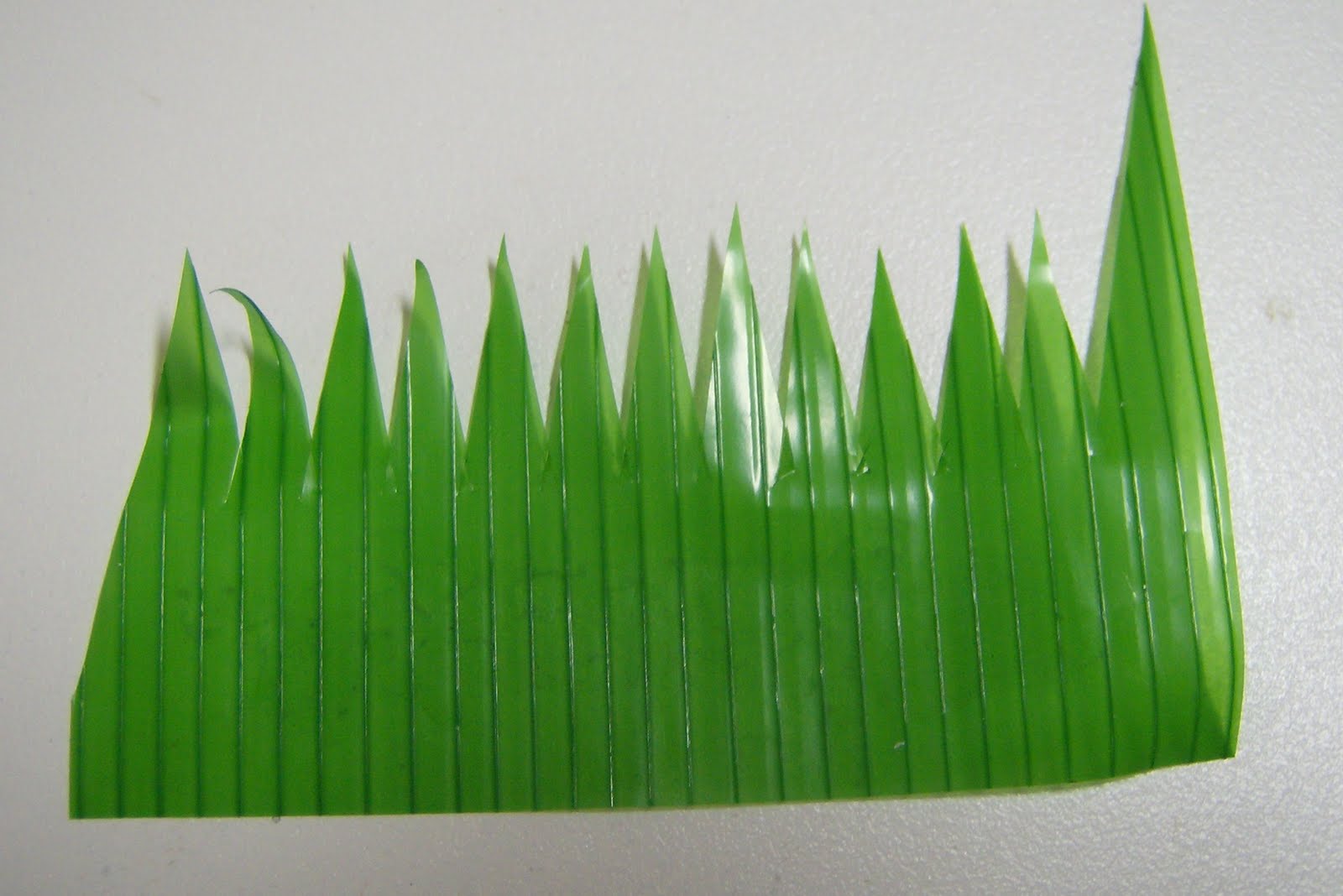 Custom grass block model makes grass less blocky : r/Minecraft