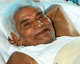 SOUTH ASIAN FRATERNITY: MOMENTS OF GRIEF AT ANANDVAN…