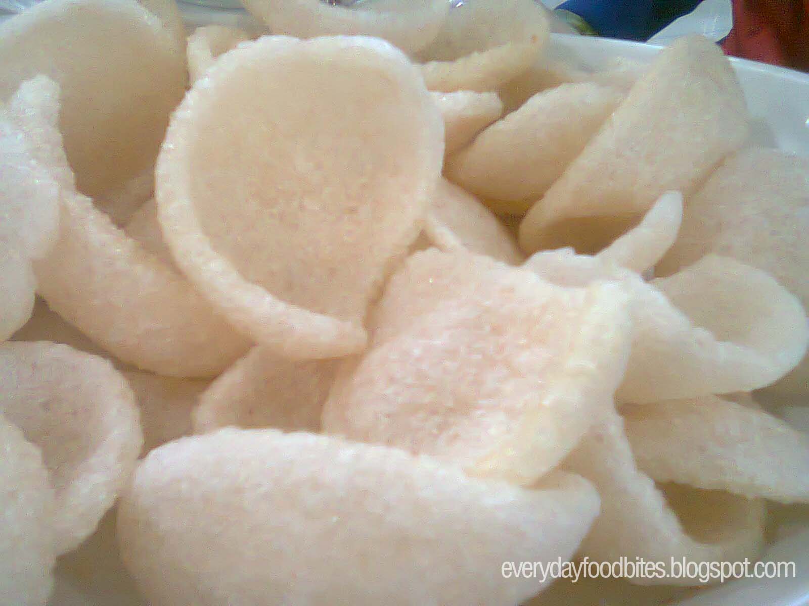 Everyday Food Bites: Chowking: Wanton, Chicharap and Pork Siomai