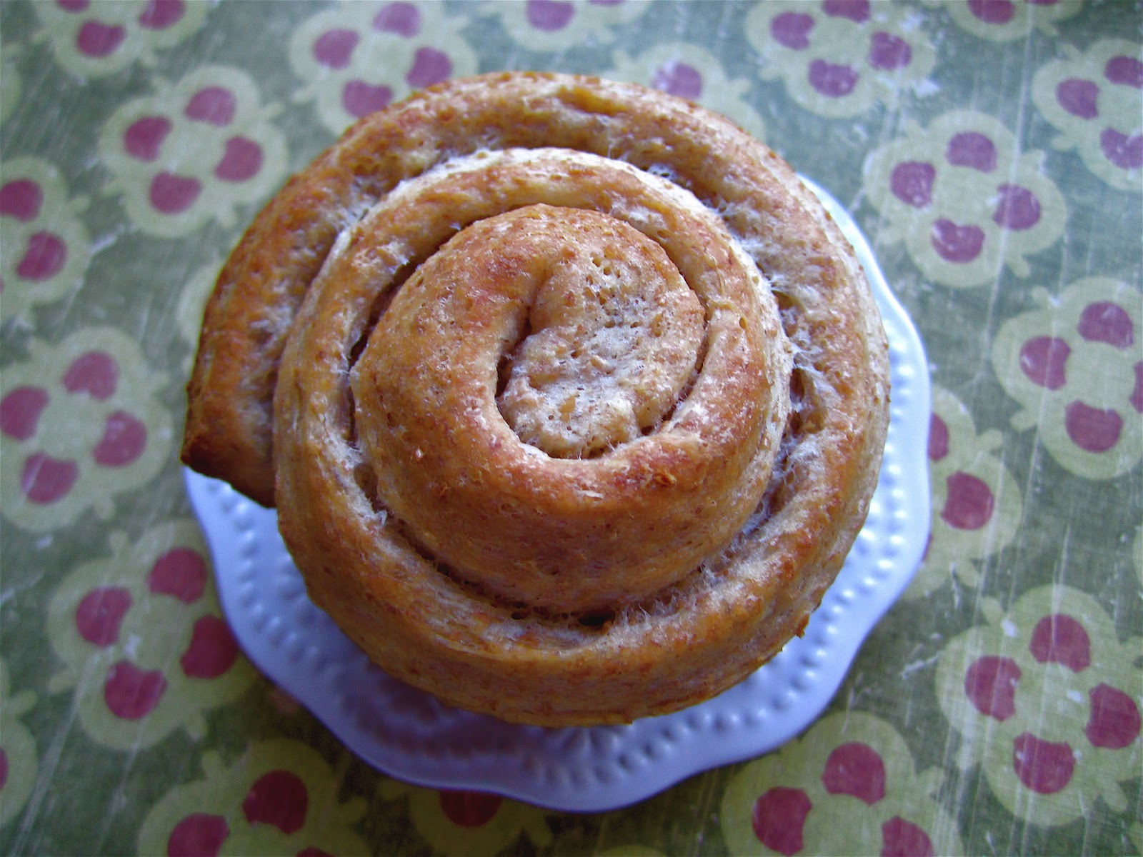 Stephanie Cooks: Light Wheat Rolls