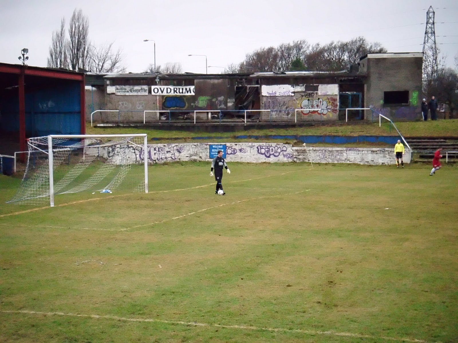 Western Park (Renfrew v Lochee United) | Couples The Football Stadium