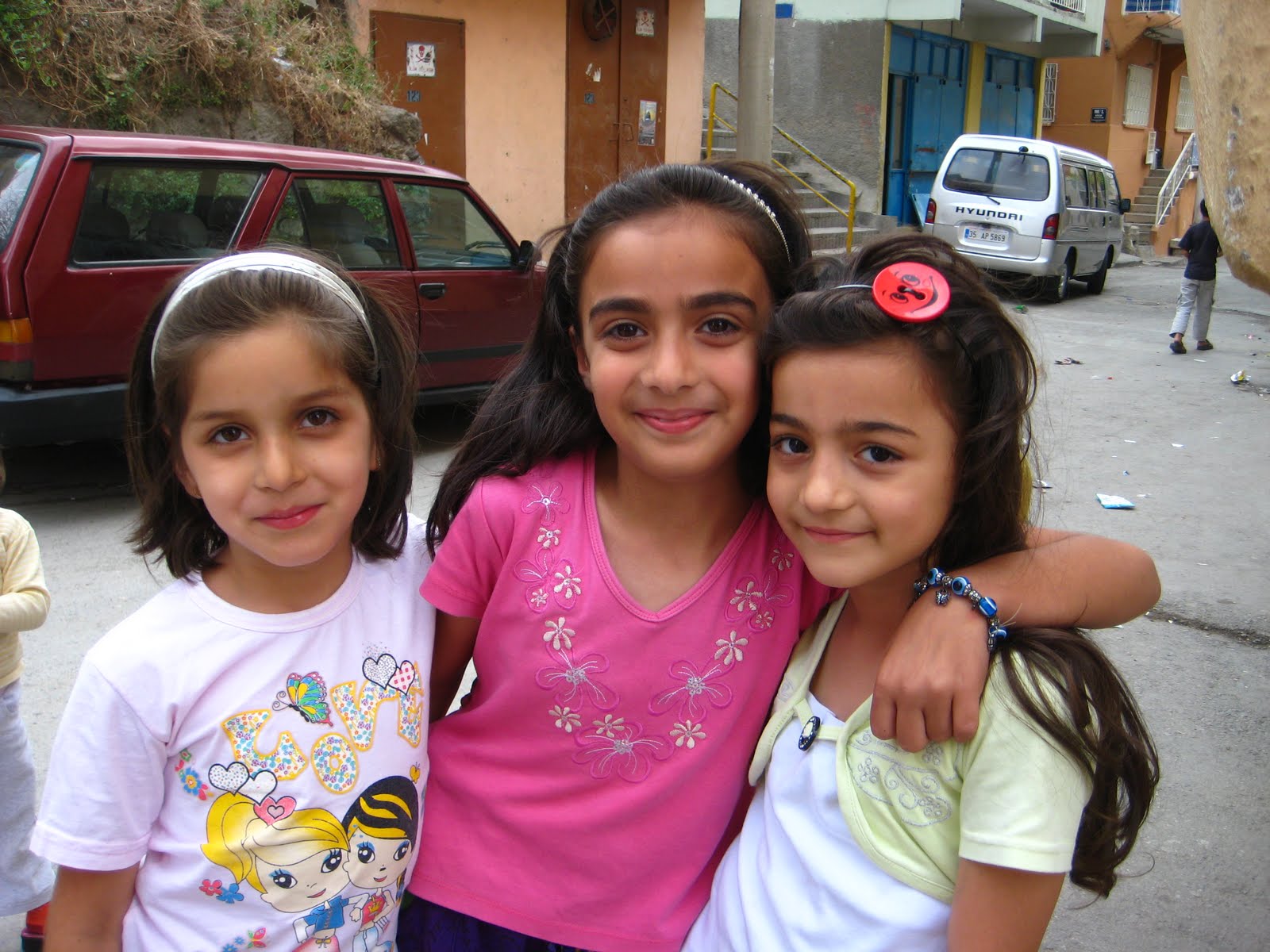 Bigfoot's Carbon Footprint: Kurdish kids and a Roma wedding in Izmir