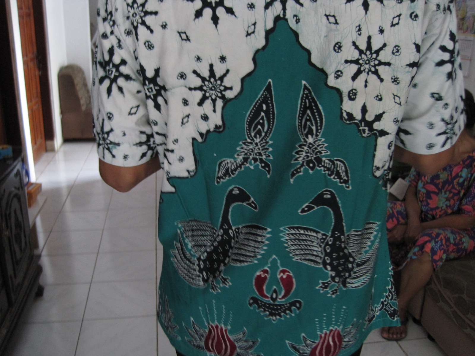 BREBES BERHIAS: Batik Salem dengan motif produk unggulan