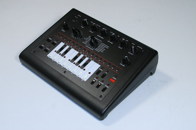 MATRIXSYNTH: x0xb0x by x0x Source