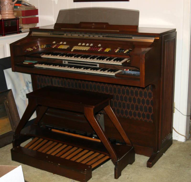 MATRIXSYNTH: THOMAS THEATRE ORGAN W/ MOOG Synthesizer & Full Bass