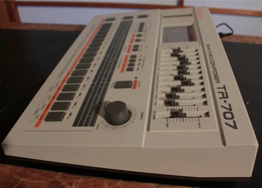 MATRIXSYNTH: Roland TR-707 Drum Machine