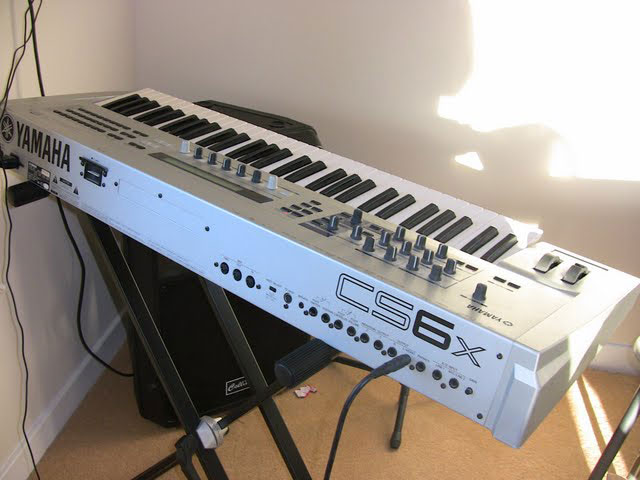 MATRIXSYNTH-B: Yamaha CS6X Synthesizer