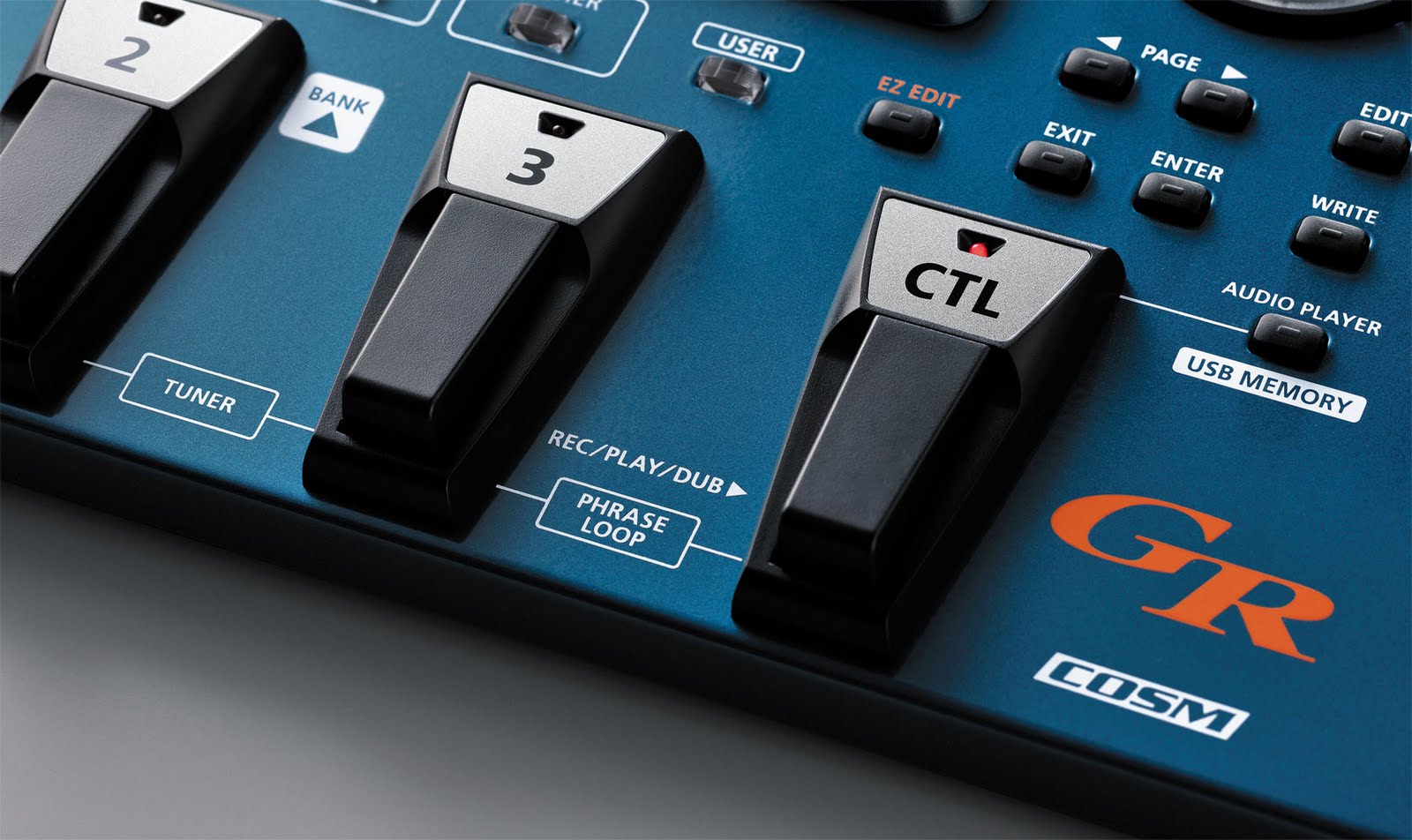 MATRIXSYNTH: NAMM: Roland introduces the GR-55 Guitar Synth