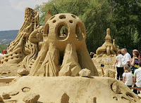 mera 'INDIA': sand art..