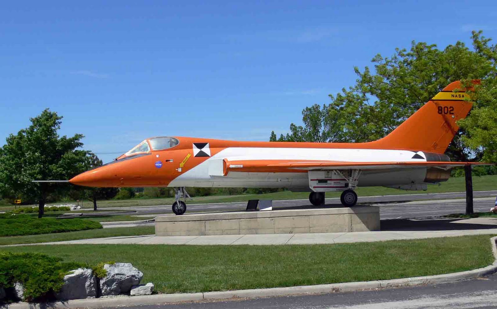 nhungdoicanh: Douglas F5D Skylancer