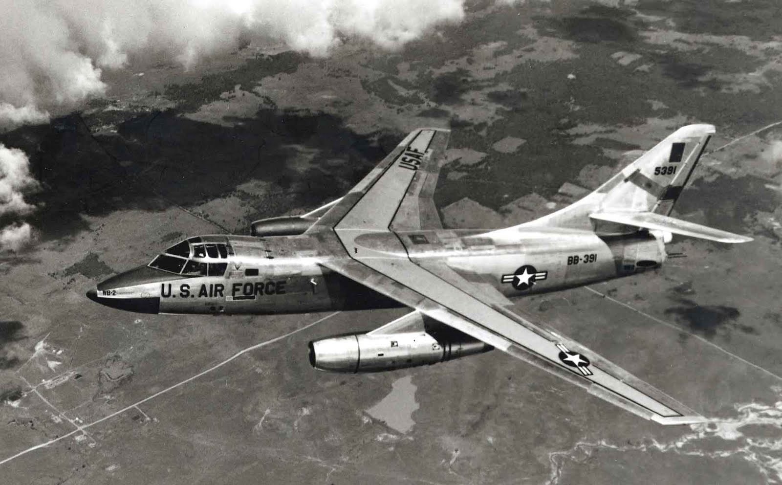 nhungdoicanh: Douglas B-66 Destroyer