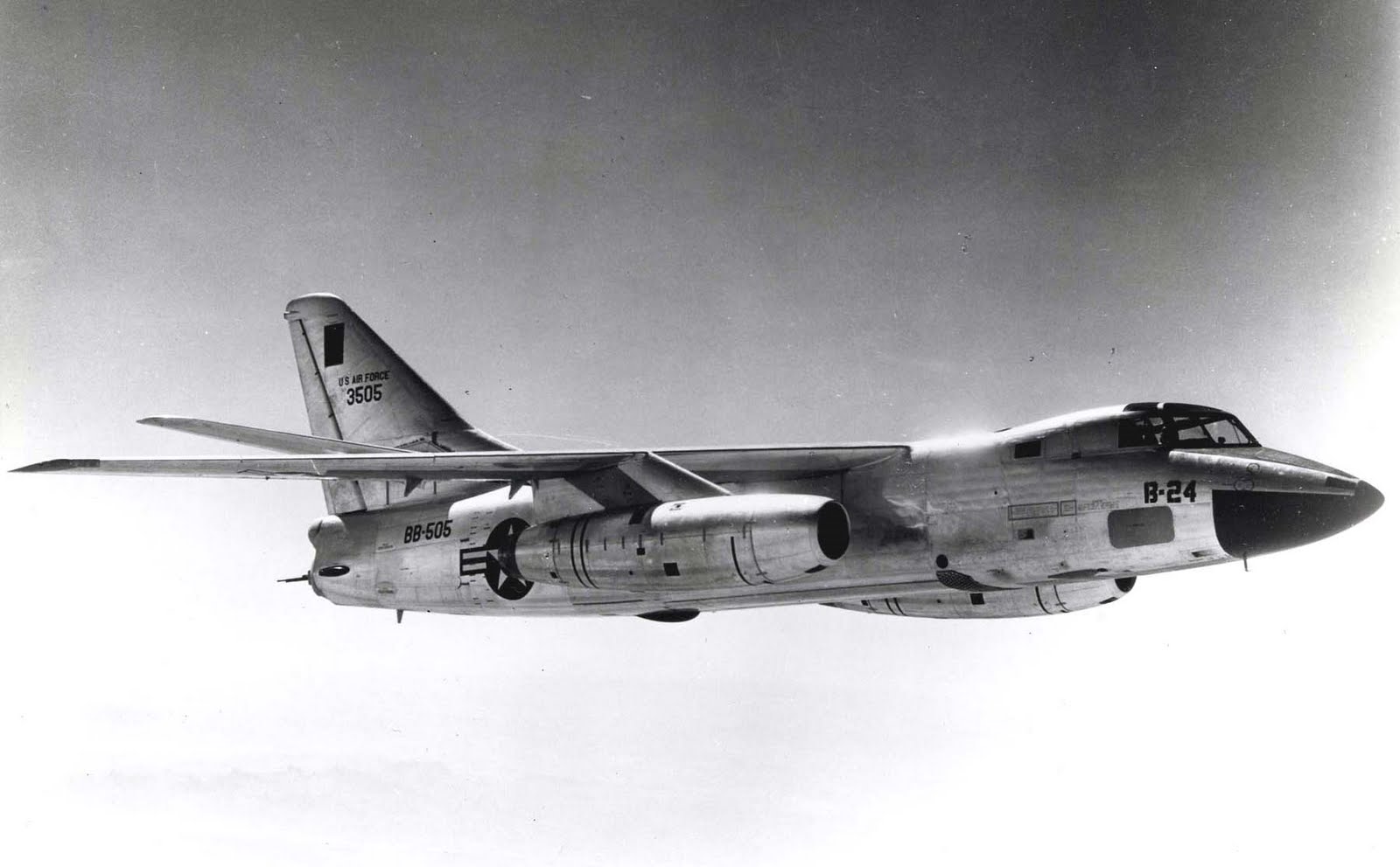 nhungdoicanh: Douglas B-66 Destroyer