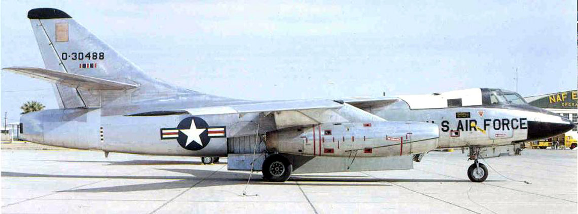 nhungdoicanh: Douglas B-66 Destroyer