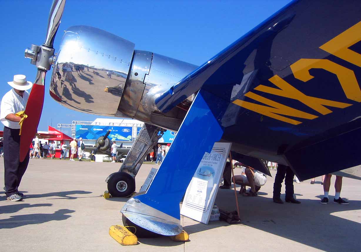 nhungdoicanh: Hughes H-1 Racer