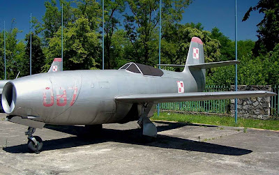 nhungdoicanh: Yakovlev Yak-23 Flora