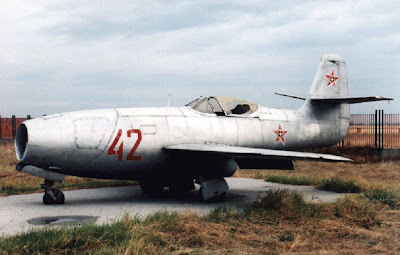 nhungdoicanh: Yakovlev Yak-23 Flora