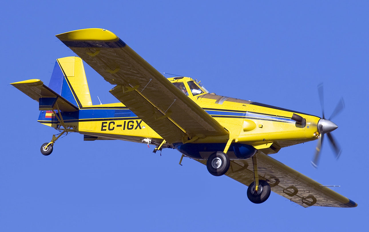 nhungdoicanh: Air Tractor AT-802