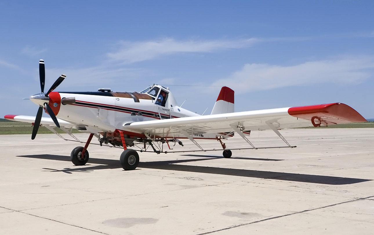 nhungdoicanh: Air Tractor AT-802