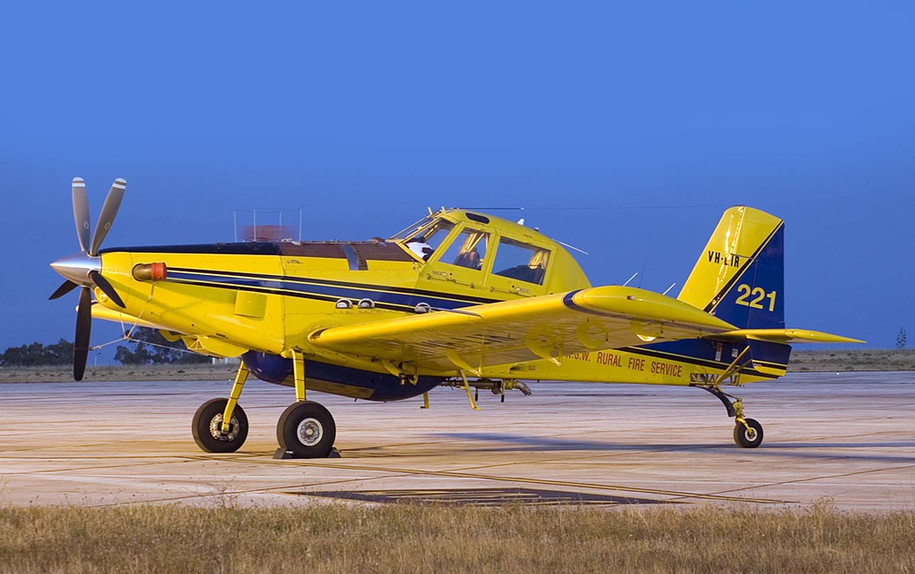 nhungdoicanh: Air Tractor AT-802