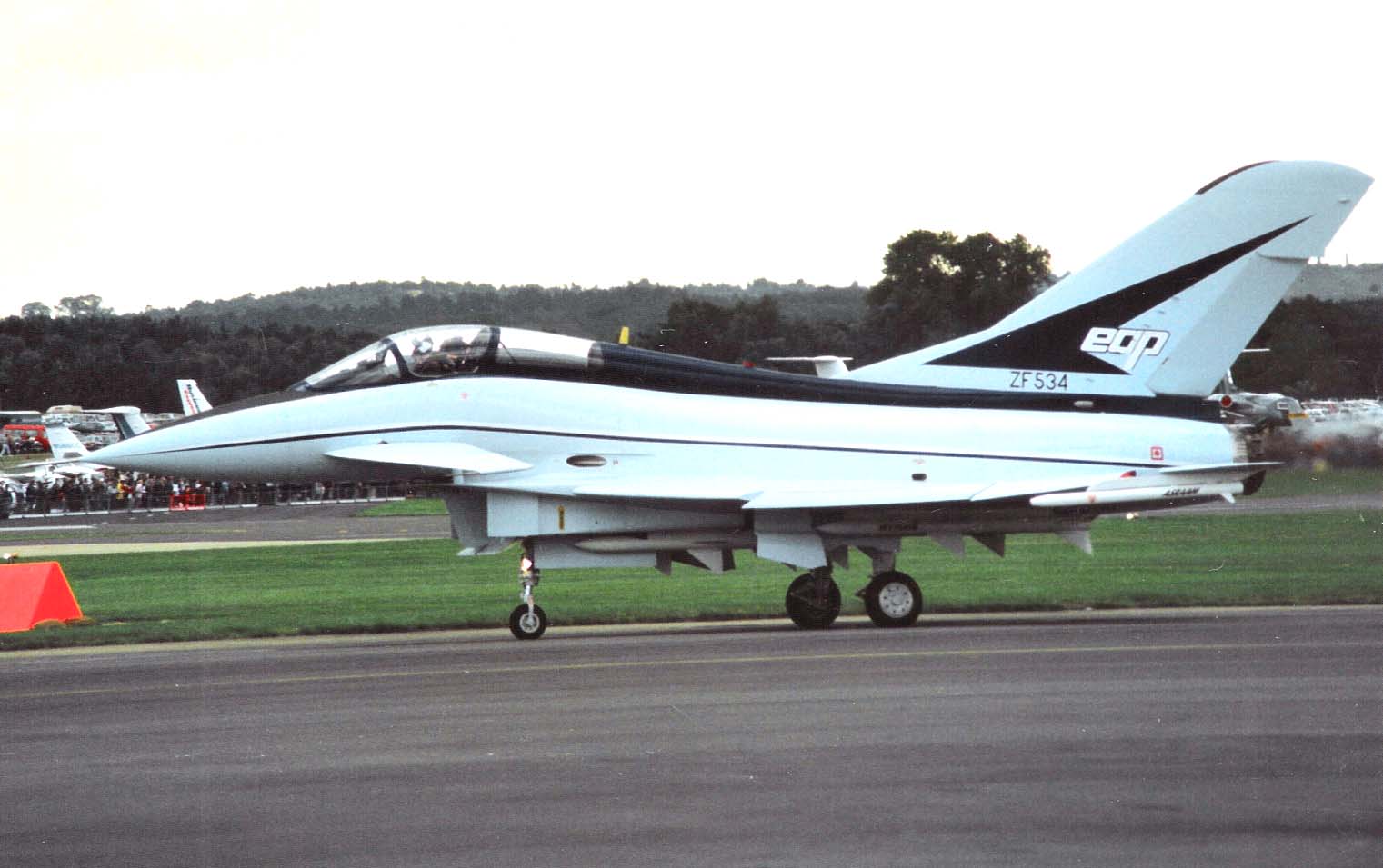 nhungdoicanh: BAe EAP