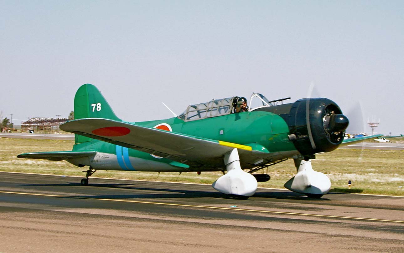 nhungdoicanh: Aichi D3A Val