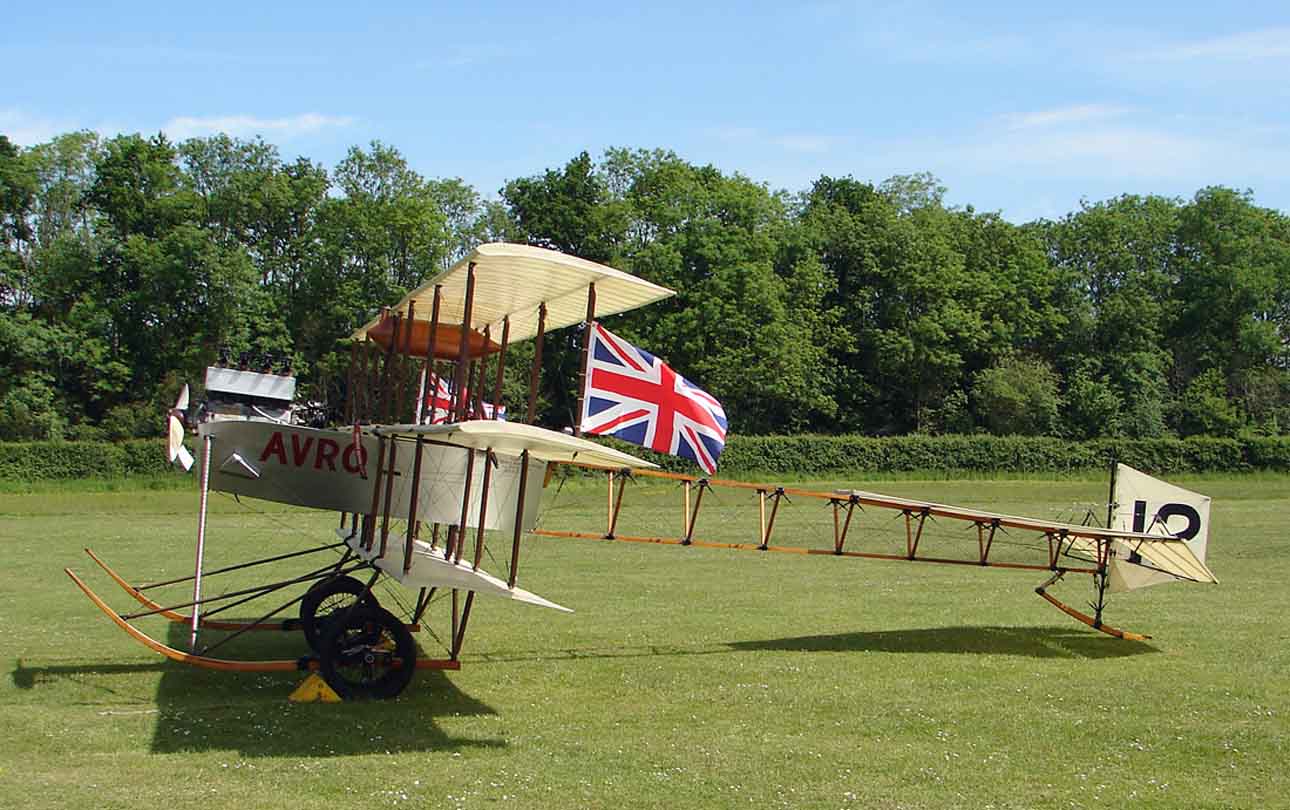 nhungdoicanh II: Roe Triplane (Avro Triplane)