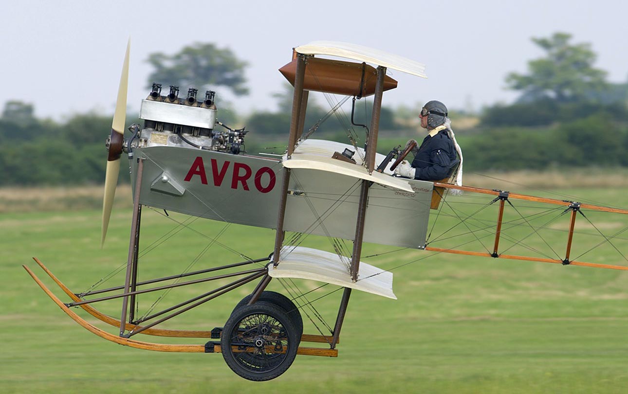 nhungdoicanh II: Roe Triplane (Avro Triplane)