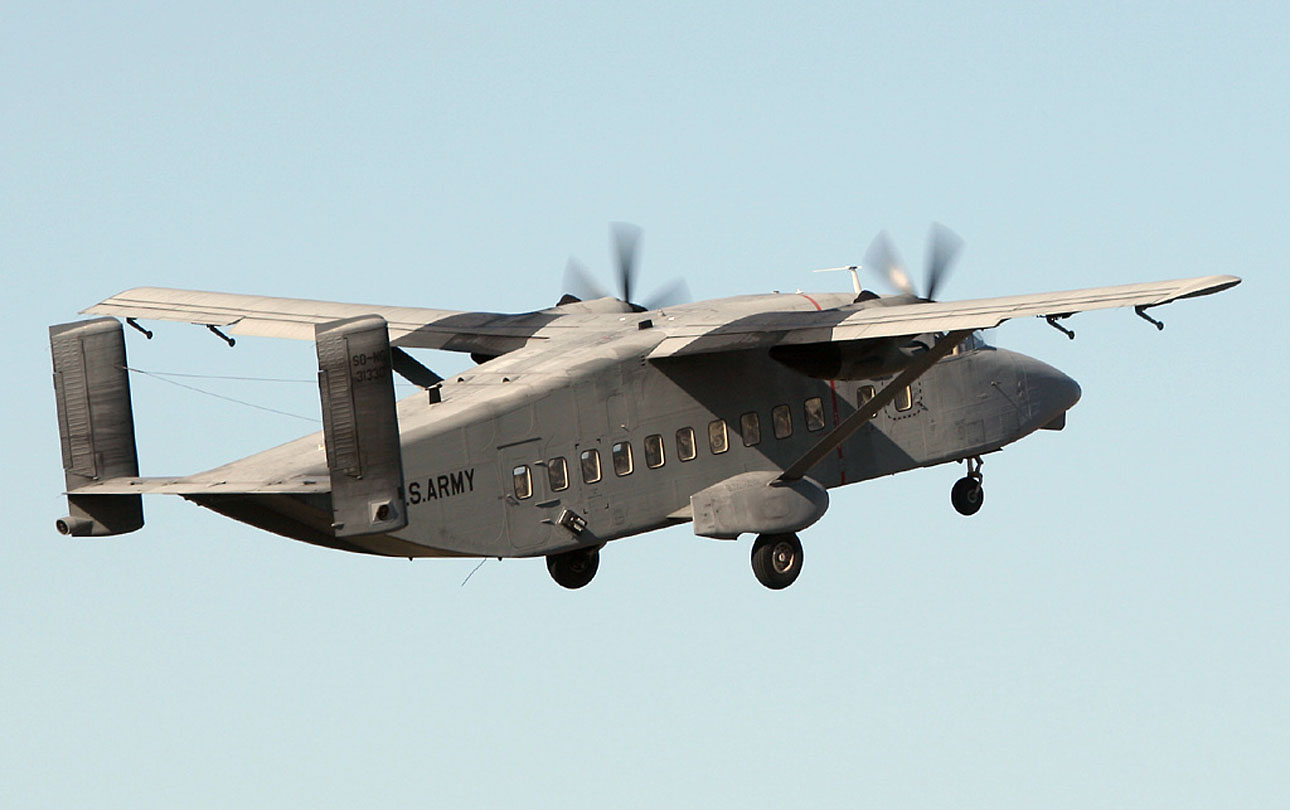 nhungdoicanh: Short C-23 Sherpa