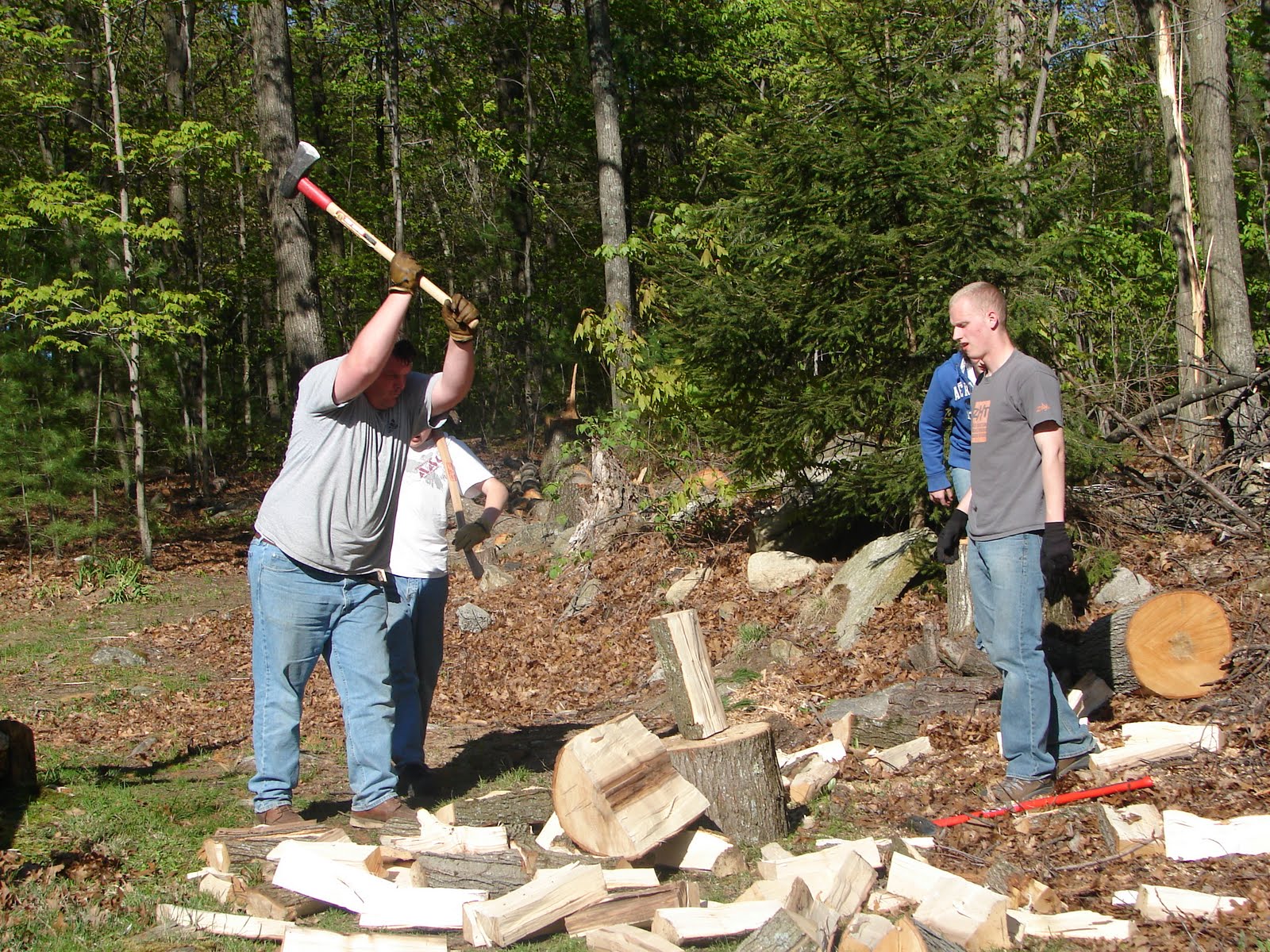 FROM HEAVEN AND EARTH ♥♥THE ORTON FAMILY♥♥: SPLITTING AND STACKING WOOD