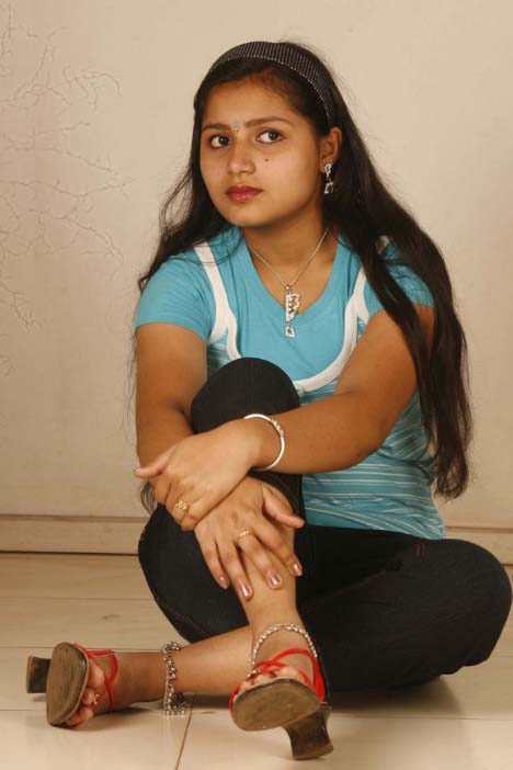 Bollyworldbits: Swathi Sri