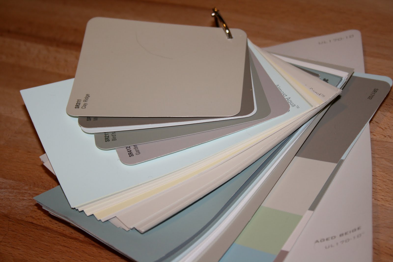 Little and Lovely: How to choose a paint color