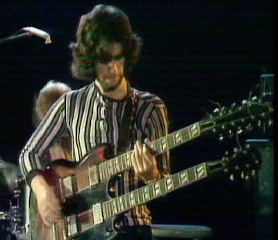 ART INTO DUST: Family an interview with Roger Chapman spring 1994