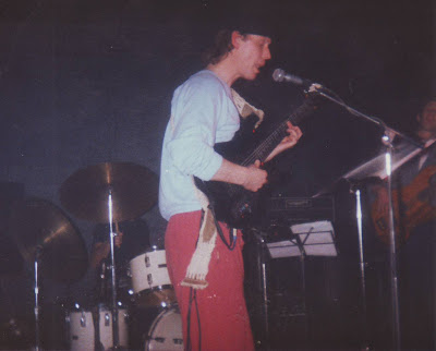 ART INTO DUST: Richard Sinclair's Caravan Of Dreams interview ..1992