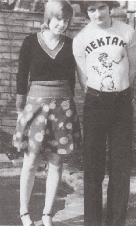 80's Night: Libros: Touching from a distance: La vida de Ian Curtis y ...