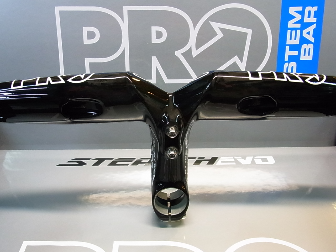自行車零件: 2011年 PRO Stealth Evo Stem-Bar Comboe 一體式把手
