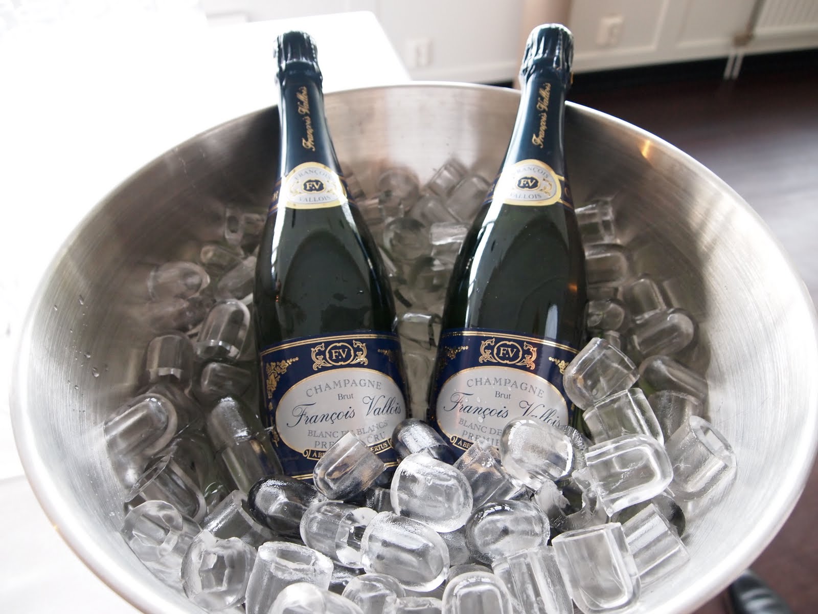 Christoffers Mat!: Set-up på Vår gård med Champagne