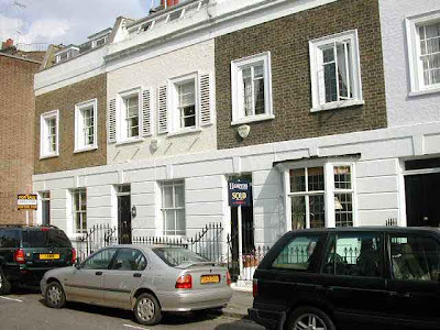 Living in London: Smith Terrace , Chelsea