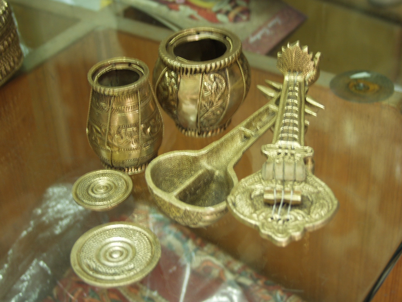 Rajee Sood: Indian brassware ... treasures galore ...